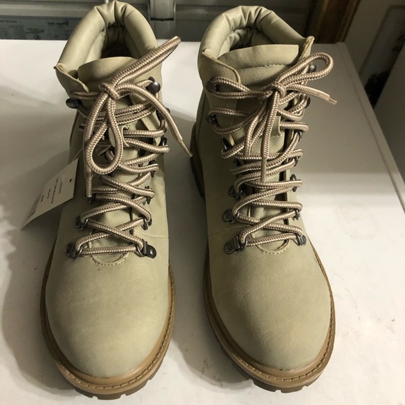 UNIONBAY | Shoes | Union Bay Boots Buff Color Size 8 Really Cute | Poshmark